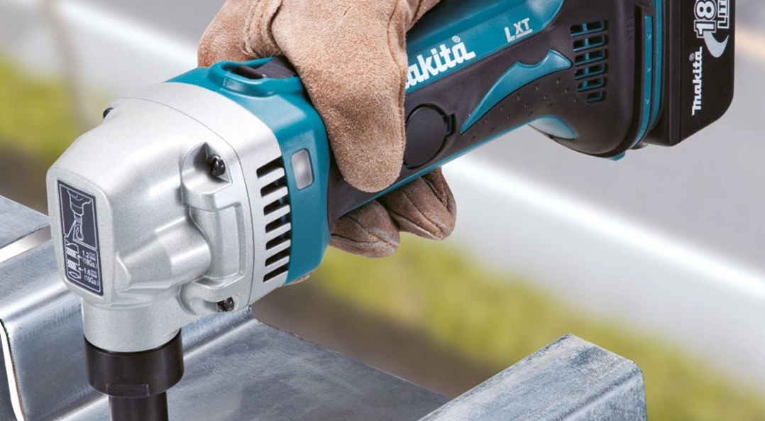 Cordless Nibbler - Makita DJN161Z | GAP Group
